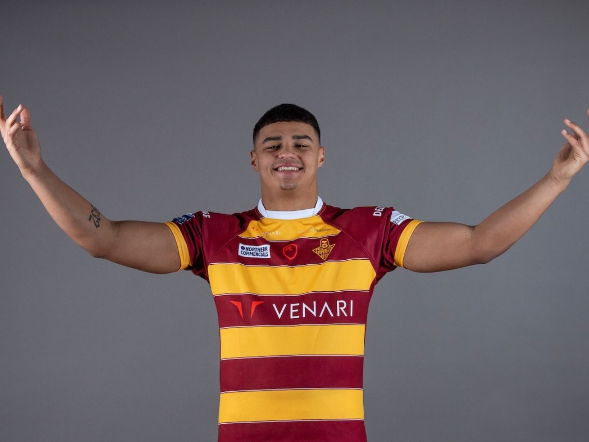 Wigan v Huddersfield: Will Pryce returns to face unchanged Warriors